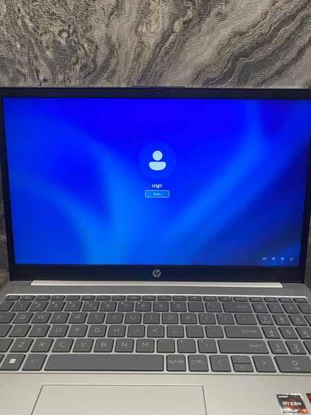 Hp RYZEN 7 7730U