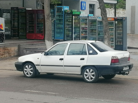 Нексия сонс сотилади 2004 й