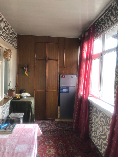 Новомосковкая улица аккурган продается 2в3 ком / 3 этаж 77 серия