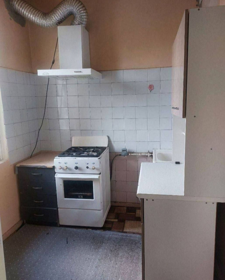Чиланзар 21 3х комнатная 1.5*3 балкон