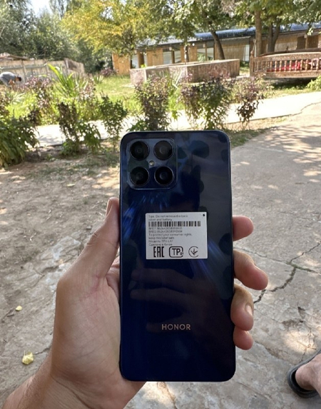 Honor x8 8/128.           .
