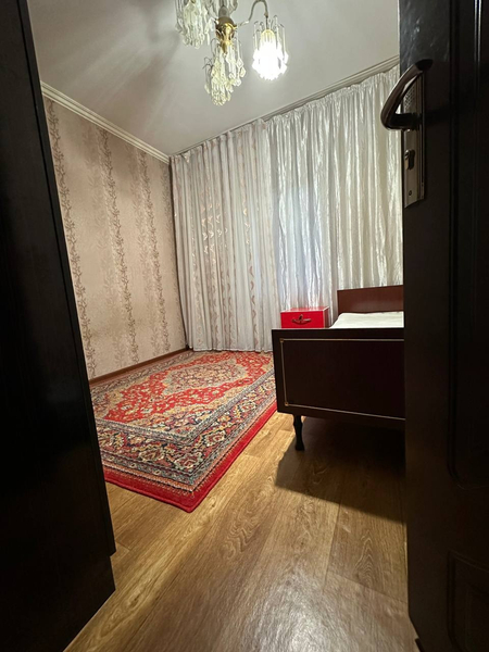 Продам 4 ком.квартиру на Сергели-8а