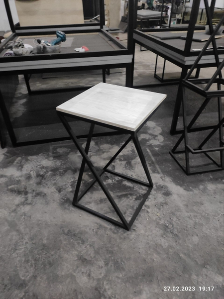 Loft barniy stul