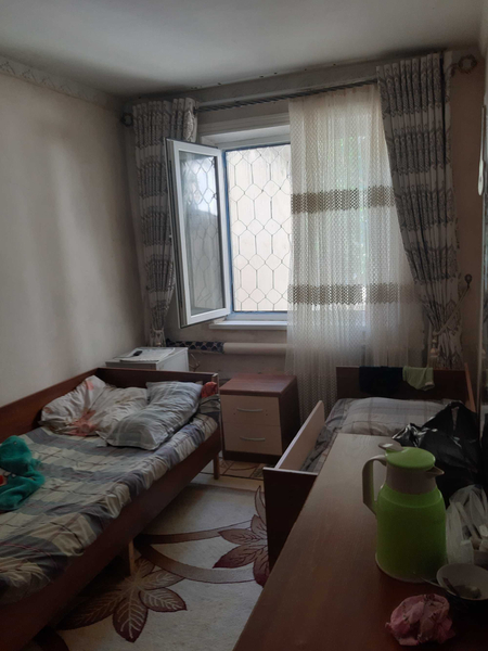 Продаёться 2-х ком.квартира в Чирчике 8-микрорайоне
