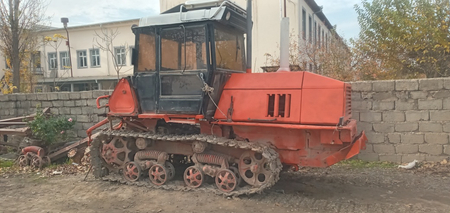 Бт 150 гусинични тирактор