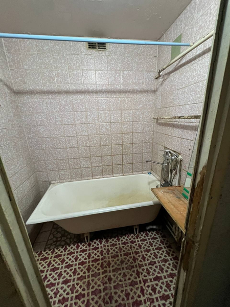 Arenda kvartira Yashnabod Kadishva bozor oldida 2xona 3xona qilingan
