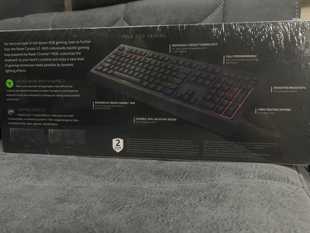 Профессиональная клавиатура мышка и наушники. От фирмы Razer.