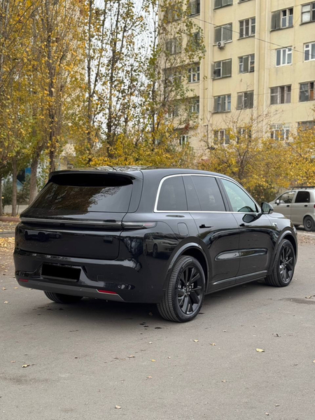 В продаже ! Автомобиль LI L8