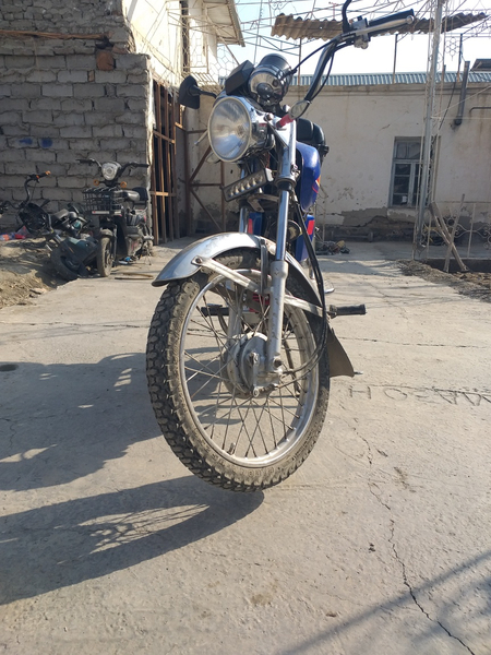 Ирбис мото сотилади
