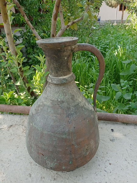 Mis ko'za sotiladi