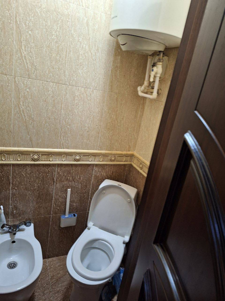 Срочно 4х Прадаётся Навай цент Базар 75м² квадратов кирпичный дом