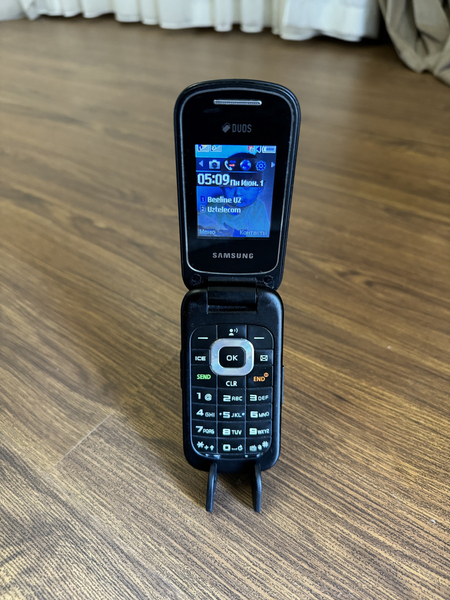 Samsung ligushka 2 ta sim karta srochna