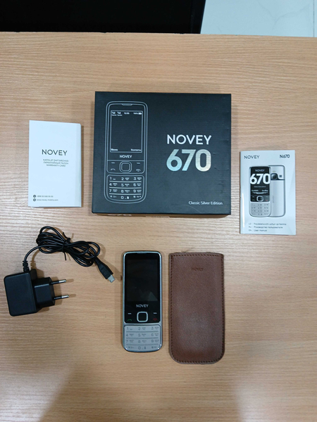 Novey 670 yangi telefon