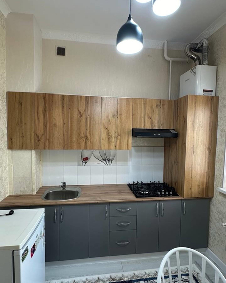 Продается 2 ком. Квартира, адрес 8 март ор. Ресторан Темуршох