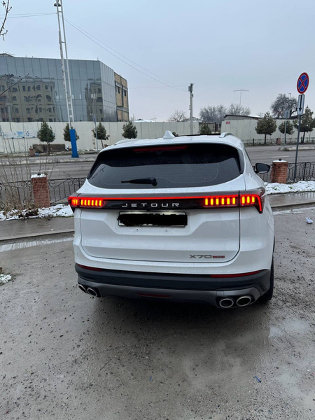 Продам авто JETOUR X70 plyus 2022г
