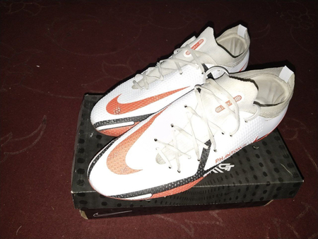 43 Nike Phantom Elite