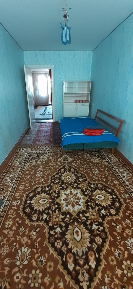 Ижарага 2 хонали квартира Наманган ш.,5 мик.,3 этаж квартира берилади.