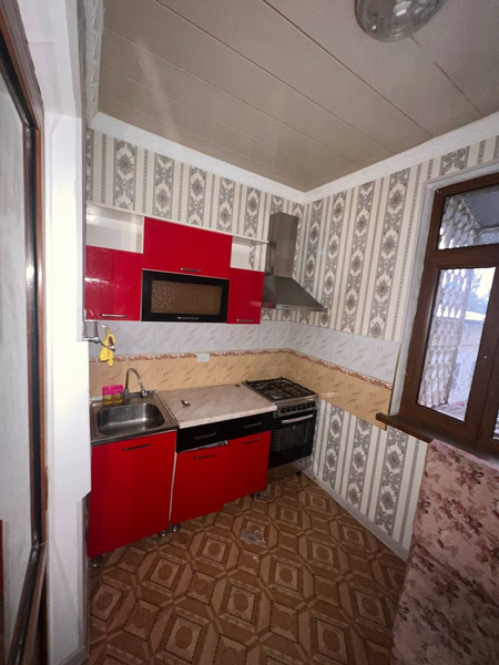 Сергели 3 4/2/5 балкон 2×6, торец, 94м2  82000 у.е