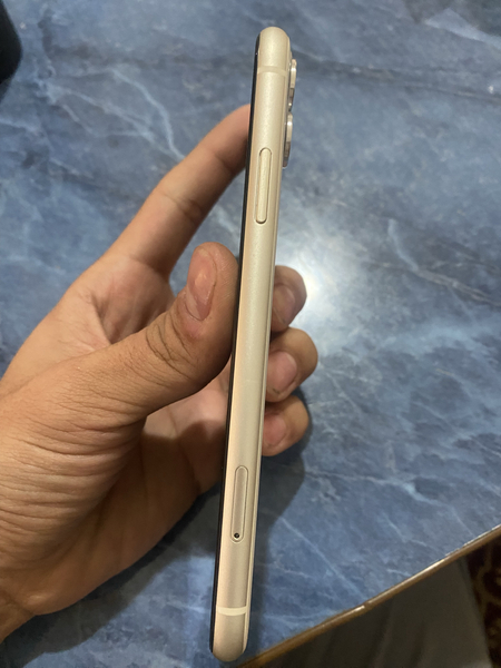 Iphone 11 ideal …….
