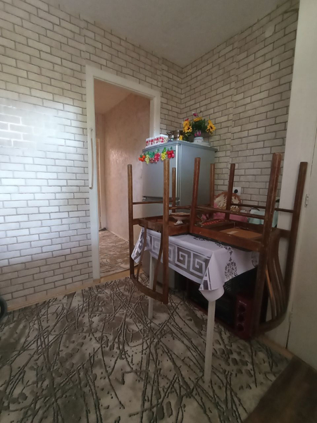 Продаётся 1 ком кв в центре города