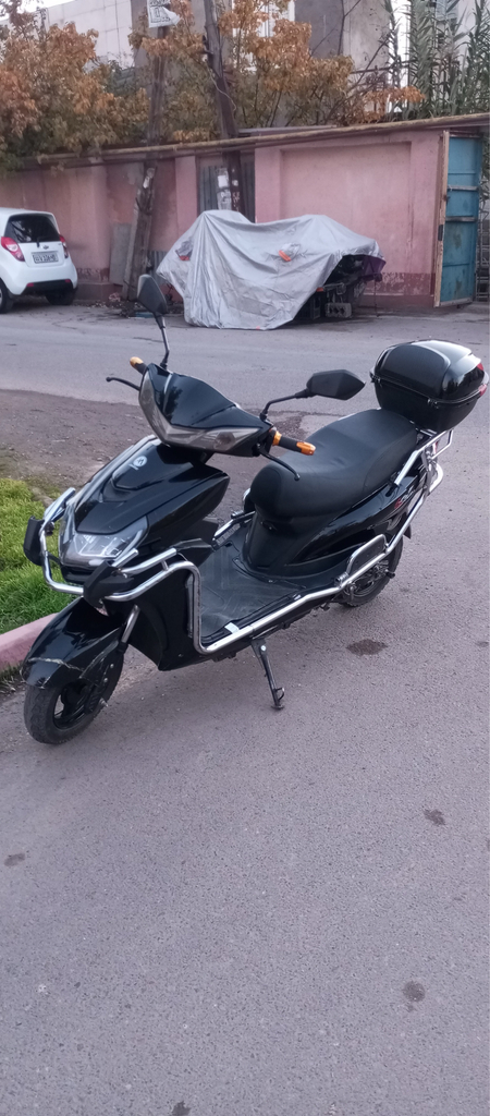 Skuter sotiladi srochna