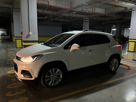 Tracker Premier AT Cвоя машина