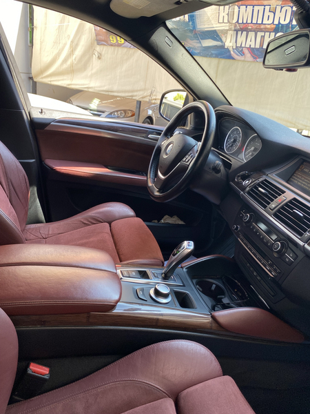 BMW X6 Srochno sotiladi holati yahshi