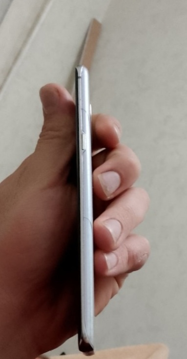 Samsung s10 5g sotiladi 140$