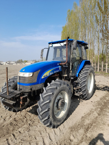 New Holand Tes135