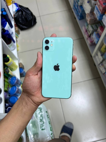 iPhone 11 ideal holatda