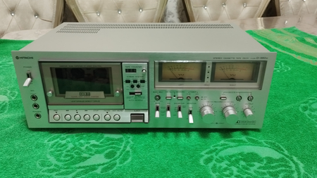 Продаю магнитофон дека HITACHI D-980M.