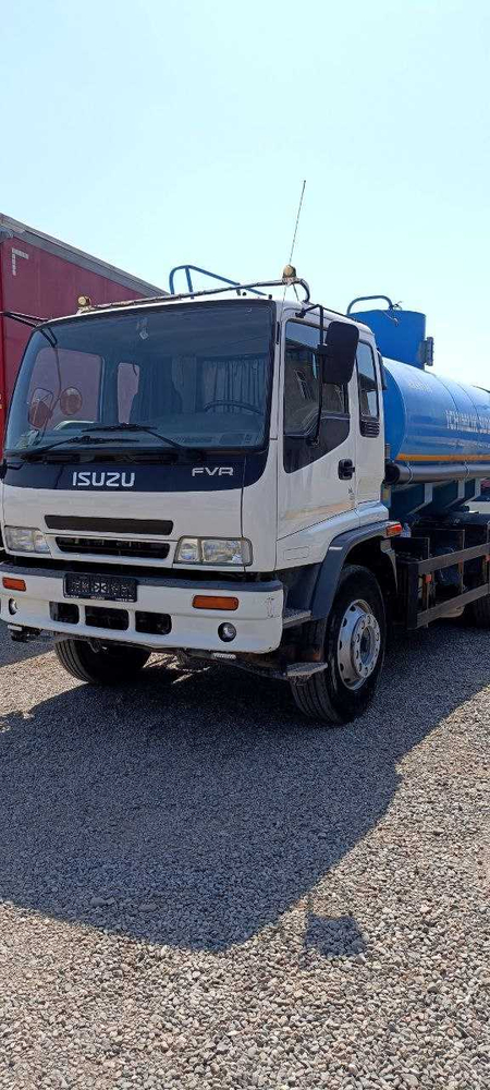 Продаётся водовоз 8 м3 (без насоса) ISUZU FVR 33 GLD