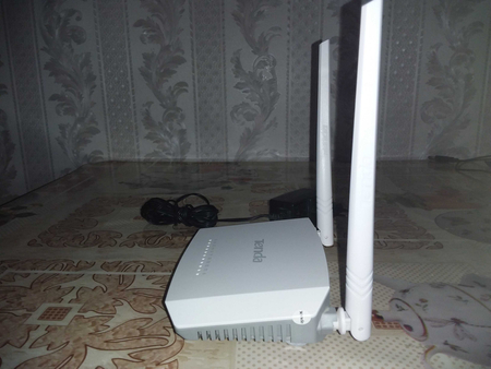 Вай-Вай роутер Tenda D301  v2.0 ADSL2+ порт USB IPTV