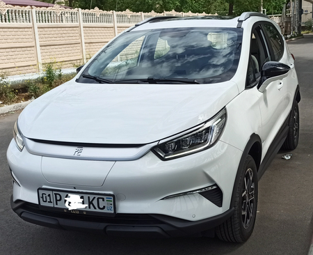 Продам электро автомобиль BYD YUAN PRO