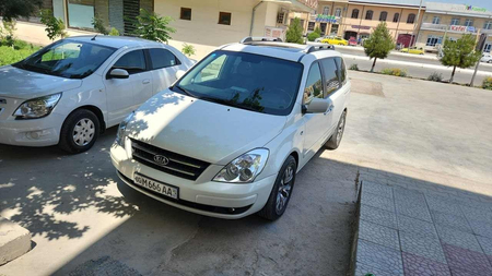 Kia karnival dizel 2006goda