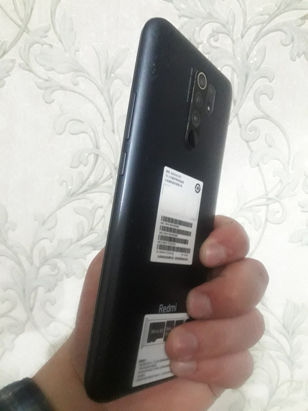 Redmi 9 karobka dokumenti bor