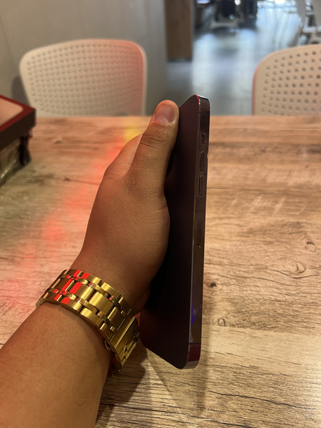 Iphone 14 pro max ideal holatda
