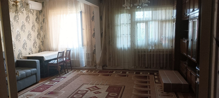 Яшнобадский район.Продаётся  своя 4х комнатная квартира  на 3 этаже 5д