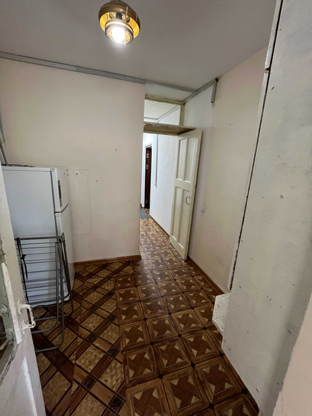 Продается 1в2 квартира 23 квартал, ФАРХАДСКИЙ книжный, балкон 2х6