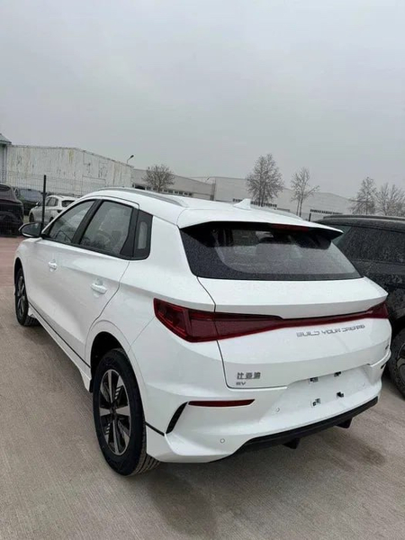 Byd e2 Luxury 2025 (full)налчие