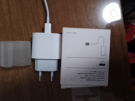Iphone zaryadchik