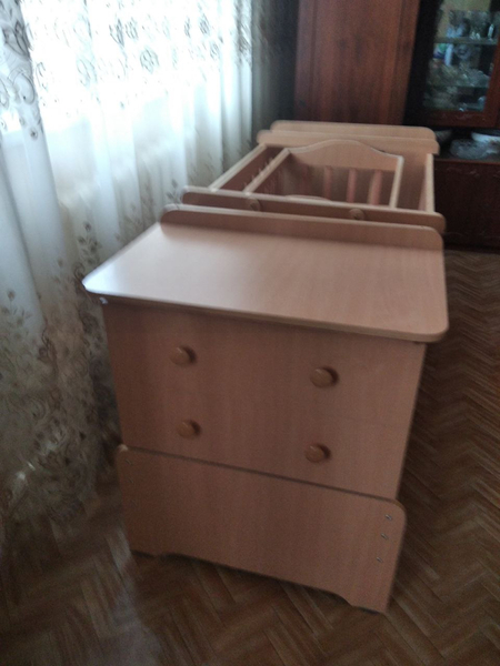 Продам новую  детскую кроватку в отличном состоянии