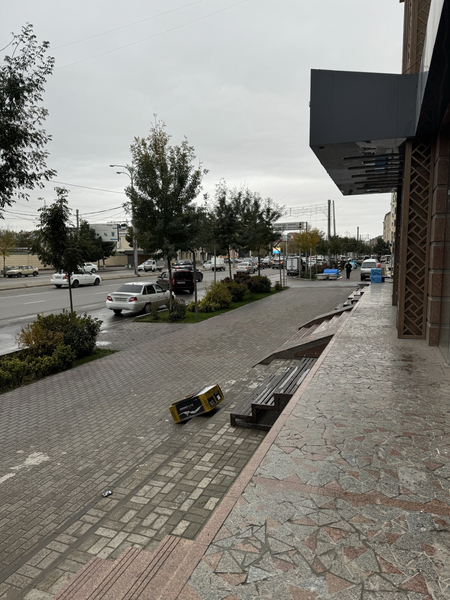 Аренда , вдоль дороги.