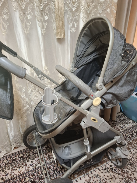 Bolalar kolyaskasi ideal holatda