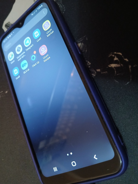 Assalom alekum telefon sotiladi Samsung a01 2gb ozu 16gb xotira