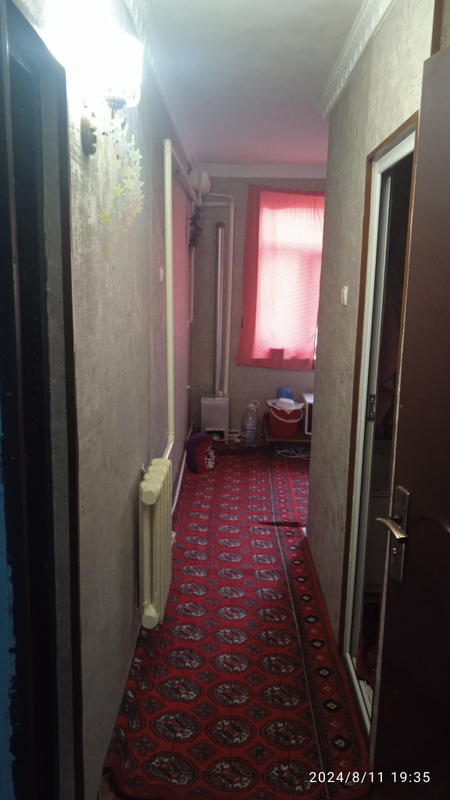 Урганч шахар Гурлан кучасида 1 хонали квартира сотилади.