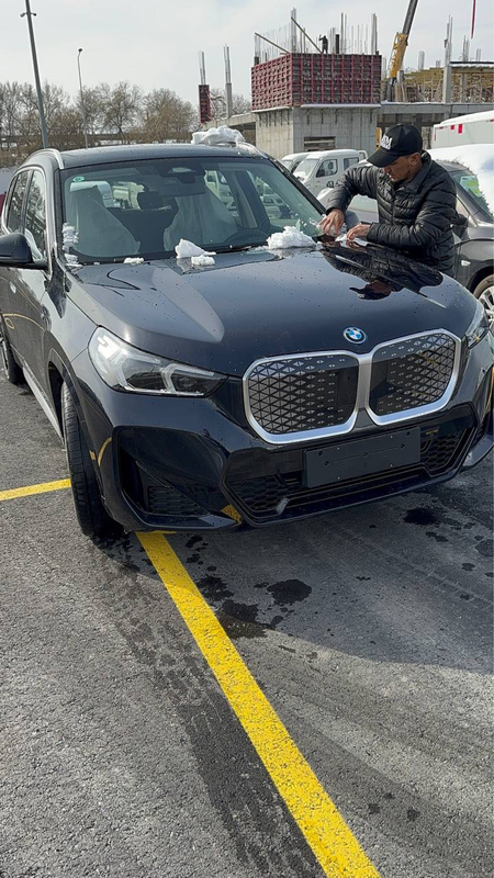 В Наличий BMW IX1 M30 Sport Full