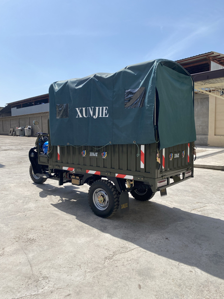 Трицикл Xunjie XJ200ZH-1.  2T.