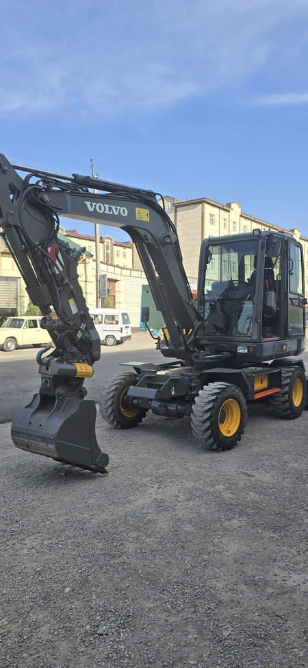 VOLVO EW60E Sotiladi