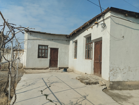 Uy sotiladi Karmana Durman